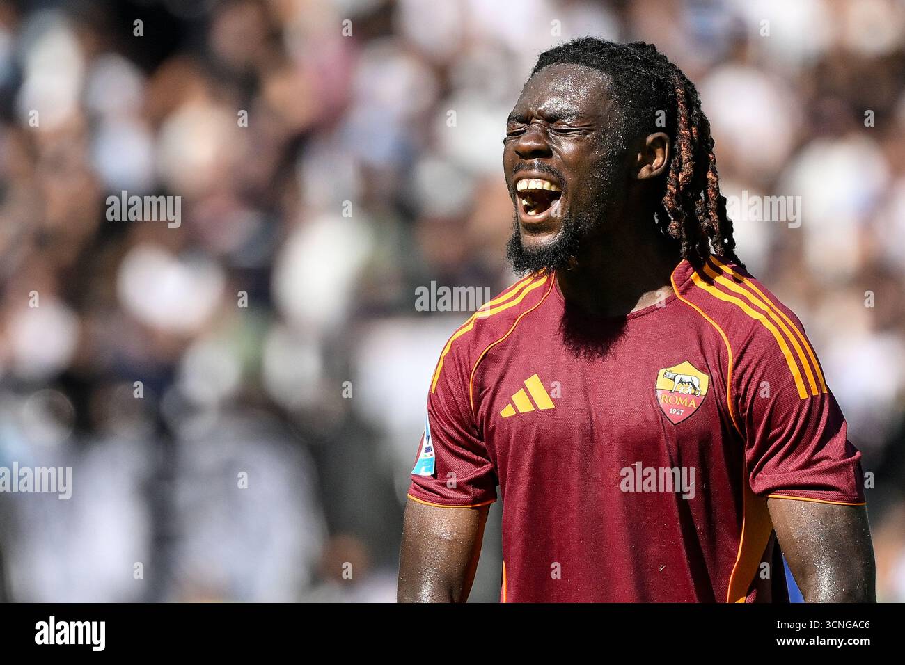 Manu Kone of AS Roma celebrates during the Serie A 2025/2026 football ...