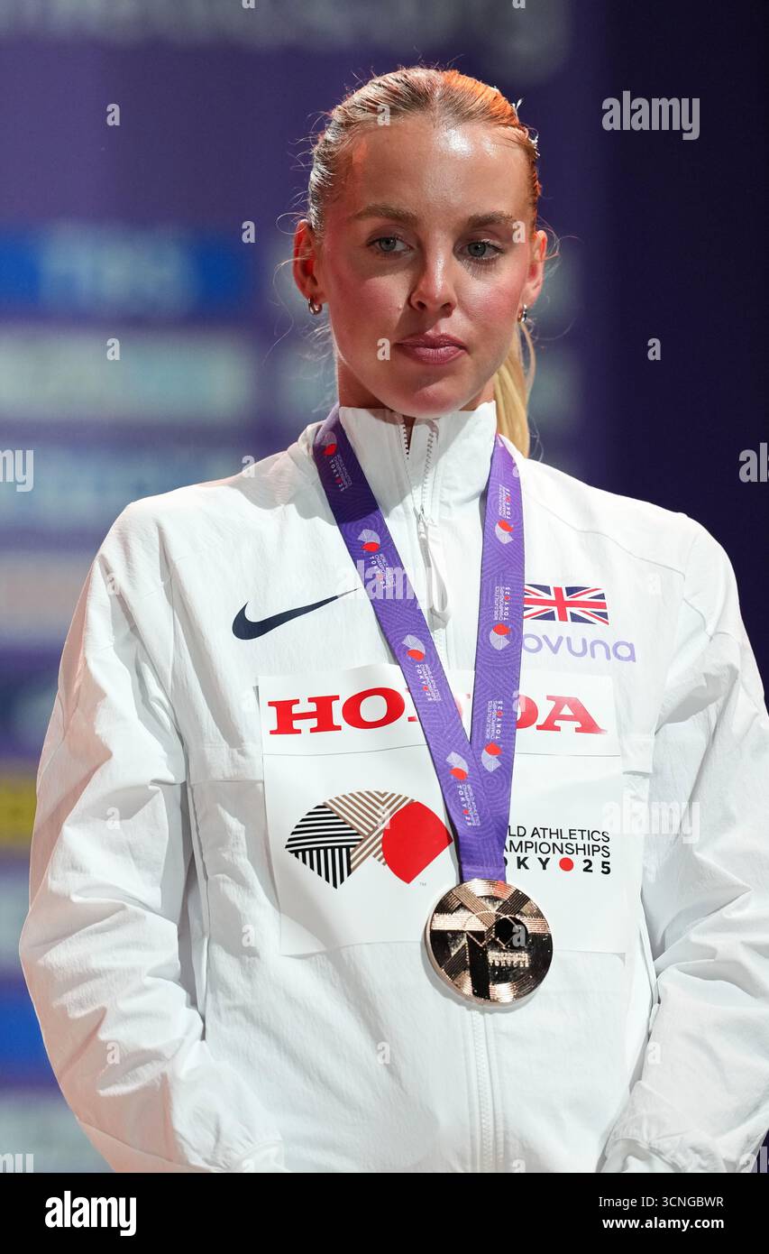 Great Britain's Keely Hodgkinson on the podium with her bronze medal ...