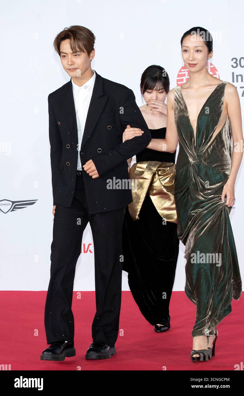 17 Sep 2025 - Busan, South Korea : Zhou Jiali, Chen Yutong, Maizi, Yin ...