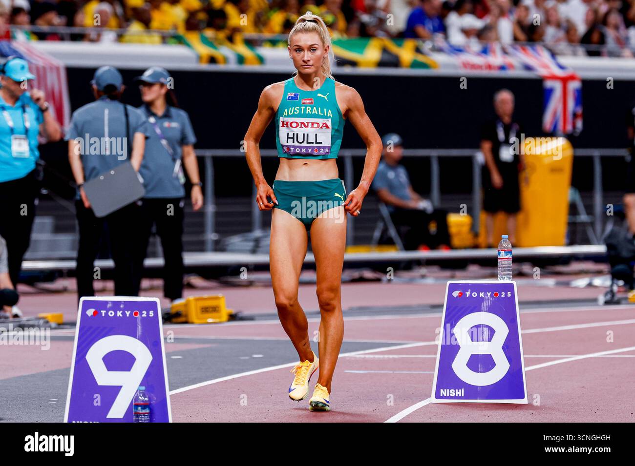 Jessica Hull of Australia competing in the Women's 800 Metres Final ...