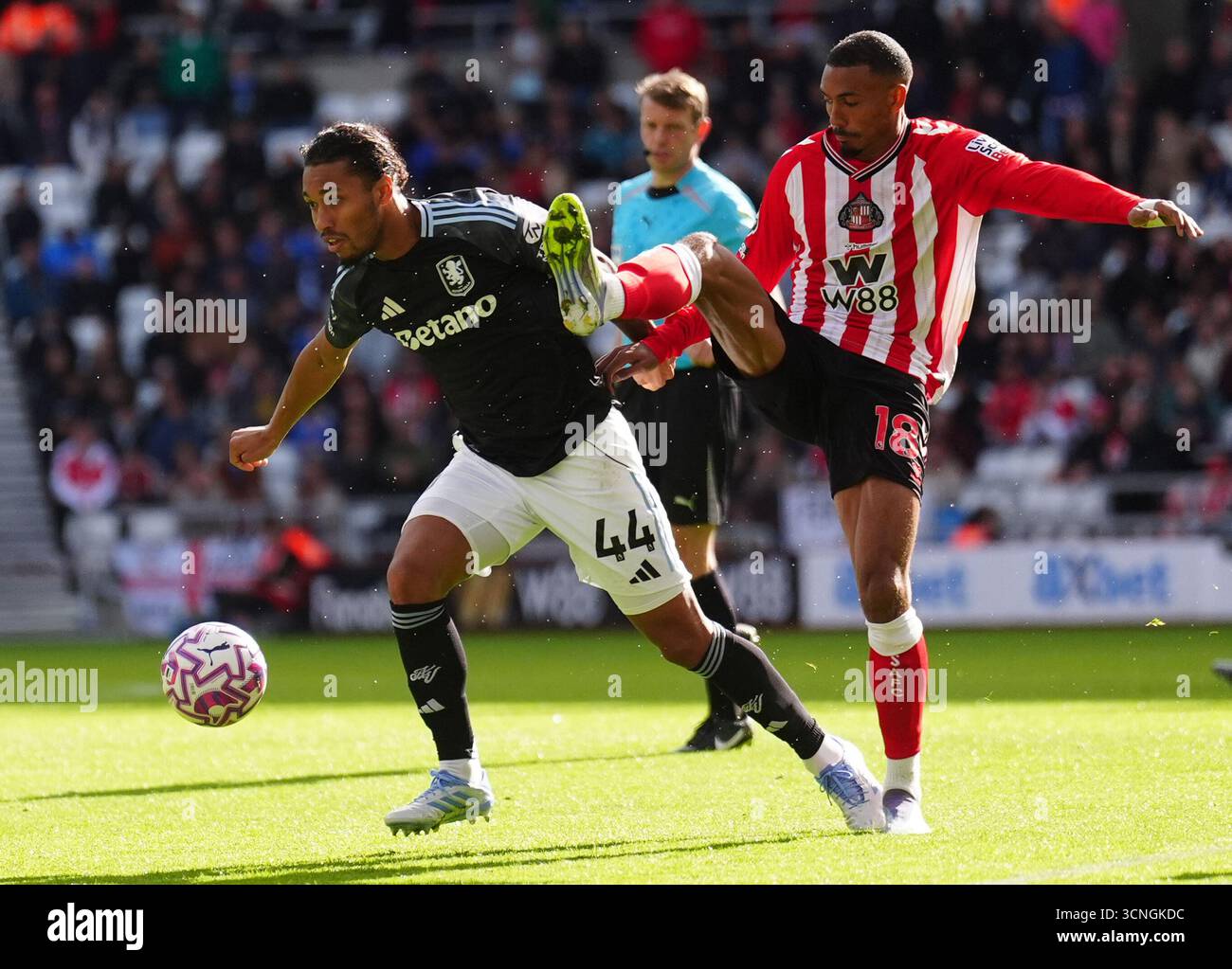 Aston Villa's Boubacar Kamara and Sunderland's Wilson Isidor battle for the ball during the ...
