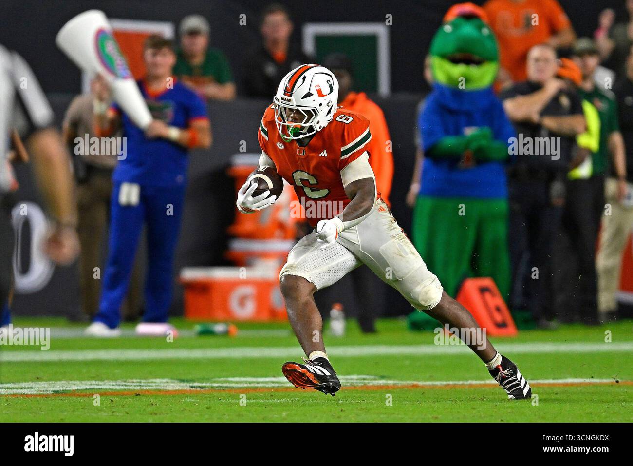 MIAMI GARDENS, FL - SEPTEMBER 20: Miami running back CharMar Brown (6 ...