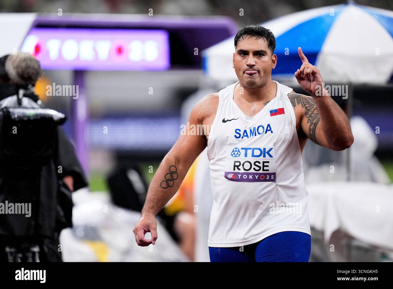 Samoa's Alex Rose reacts during the men's discus throw final at the ...