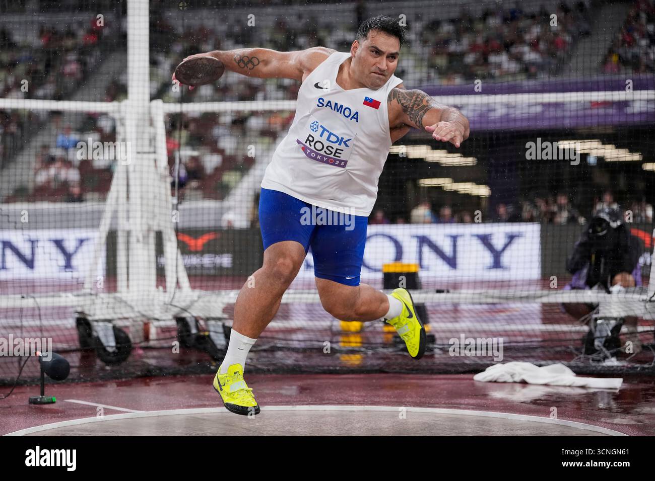 Samoa's Alex Rose competes in the men's discus throw final at the World ...