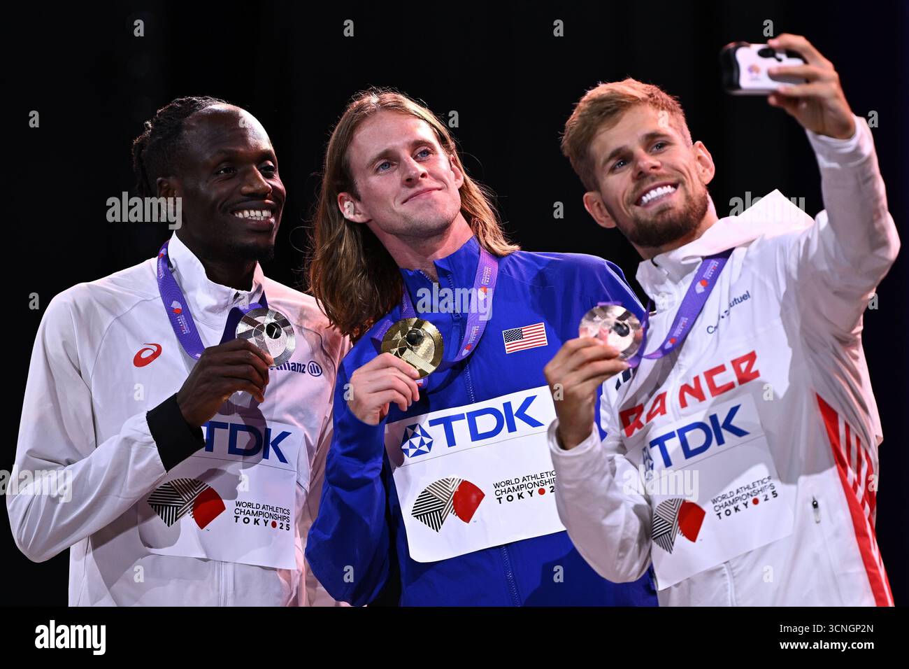 Belgian Isaac Kimeli, US Cole Hocker and French Jimmy Gressier ...