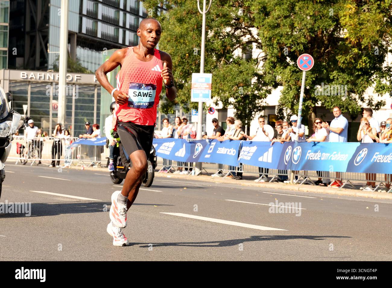 21.09.2025, Berlin, Berlin, DEU, BMW Berlin Marathon 2025, im Bild ...