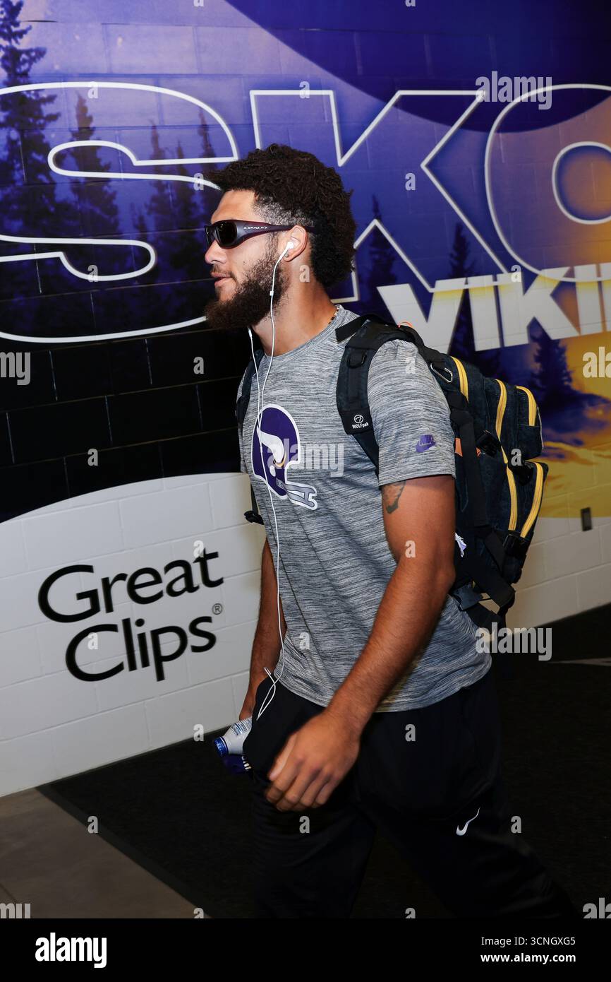 Minnesota Vikings wide receiver Jeshaun Jones arrives to U.S. Bank ...