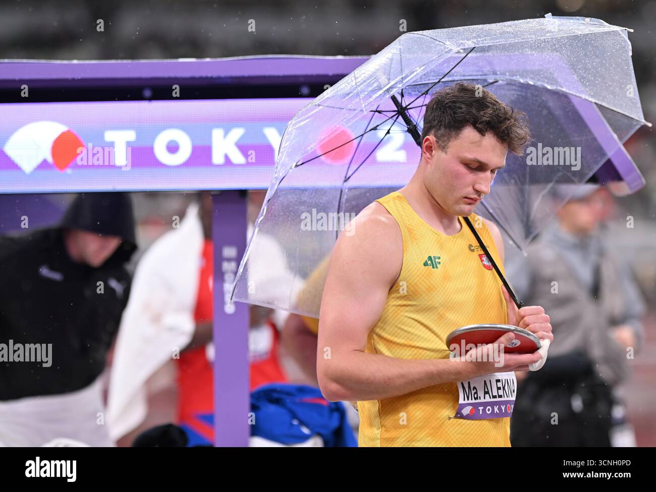 (250921) -- TOKYO, Sept. 21, 2025 (Xinhua) -- Martynas Alekna of ...