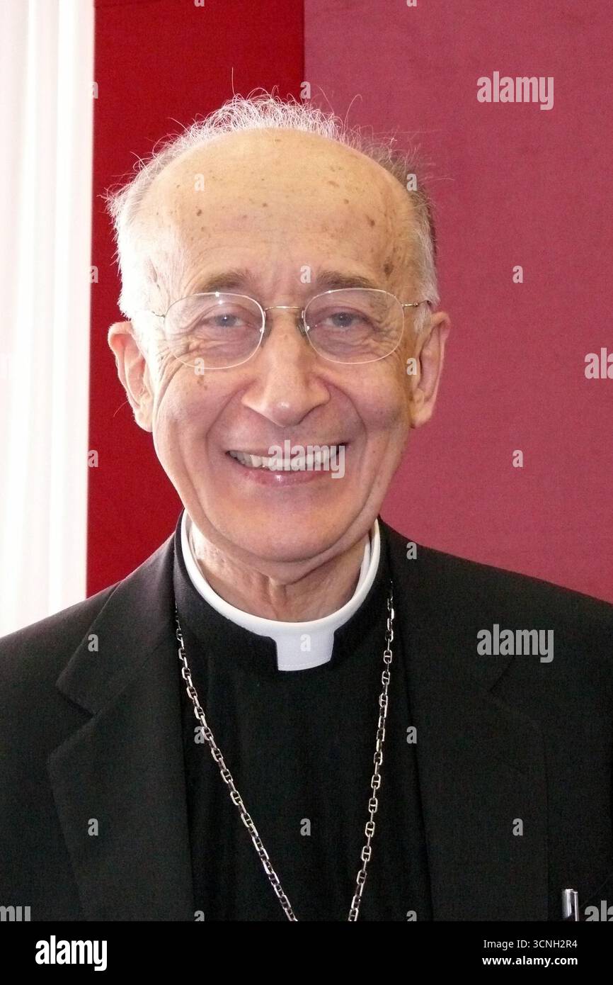 Genova Seminario Arcivescovile Visita Del Cardinal Ruini Il Cardinale ...