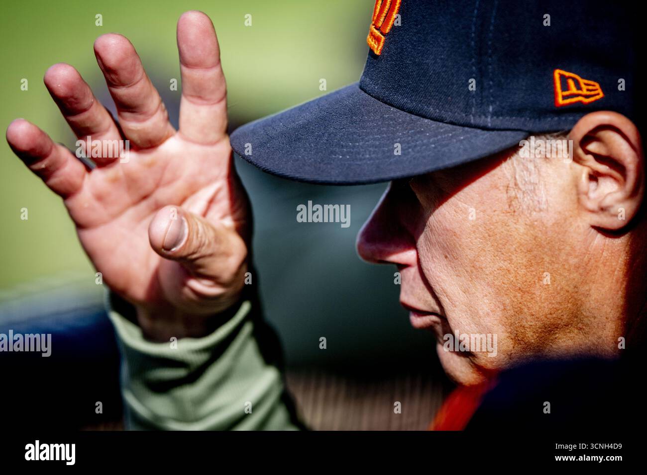 ROTTERDAM - Coach 'T HOEN Evert-Jan of the Netherlands in action ...