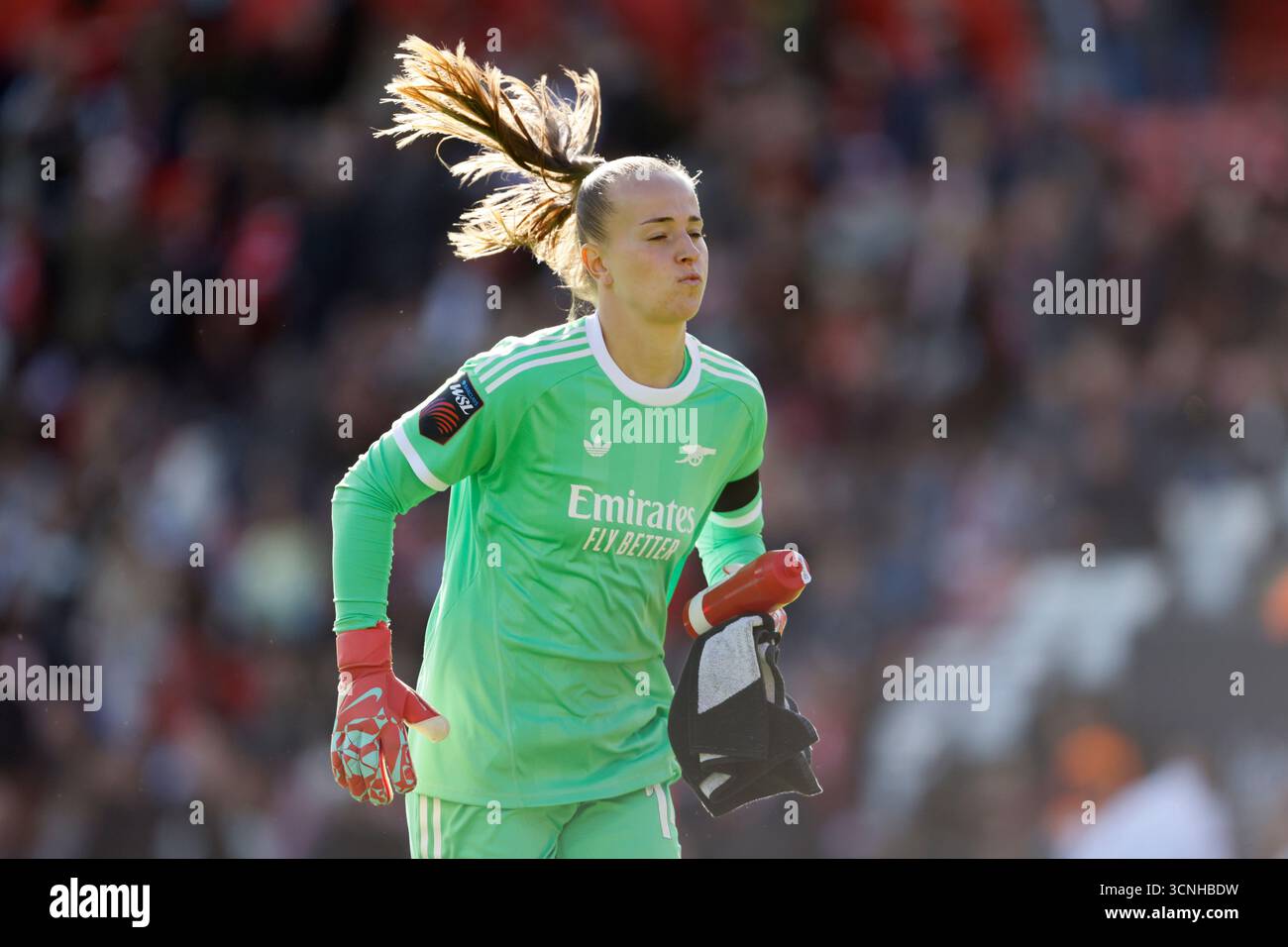 Arsenal's Daphne van Domselaar during the Barclays Women's Super League ...
