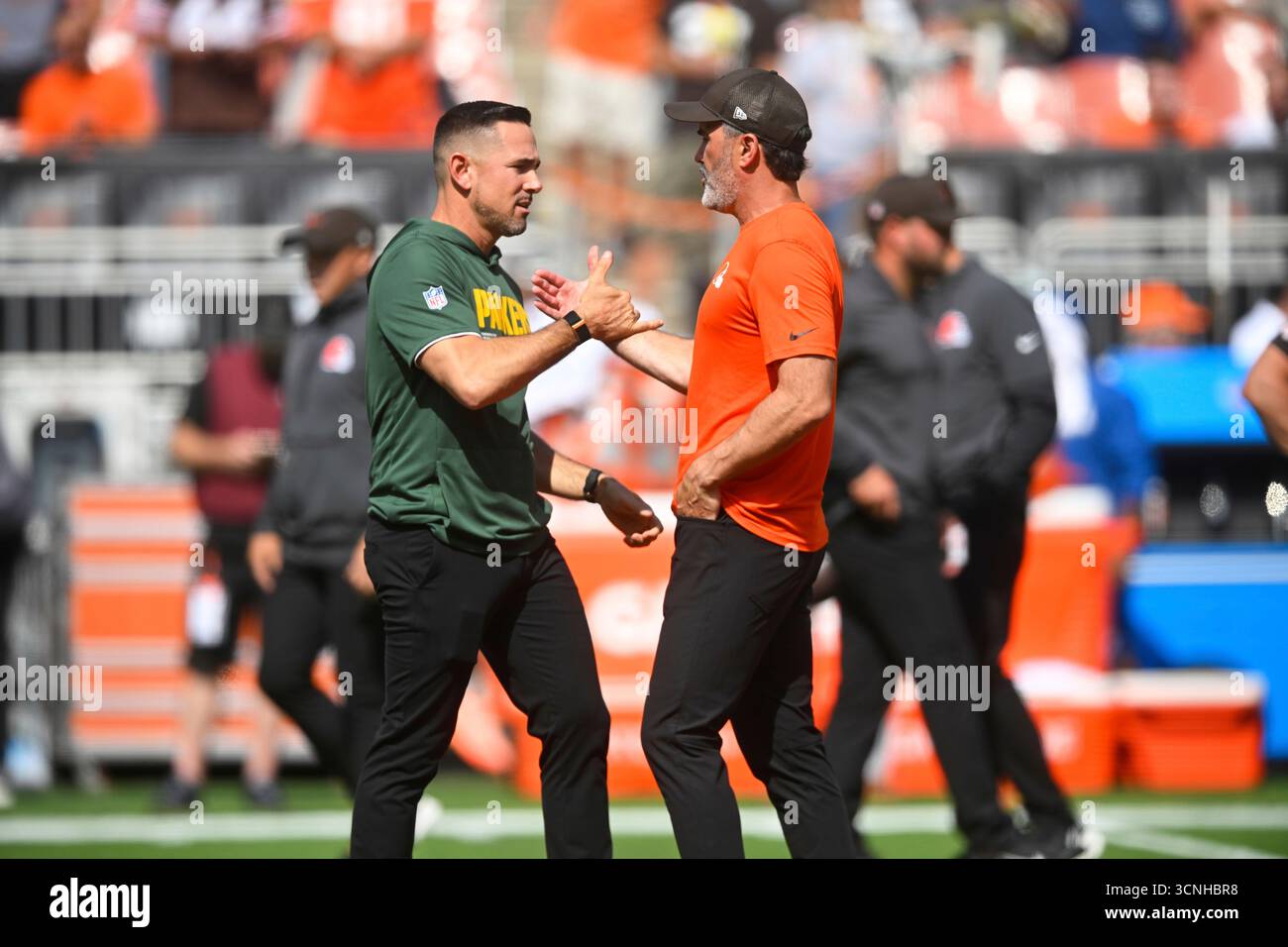 Cleveland Browns head football coach Kevin Stefanski talks to Green Bay ...