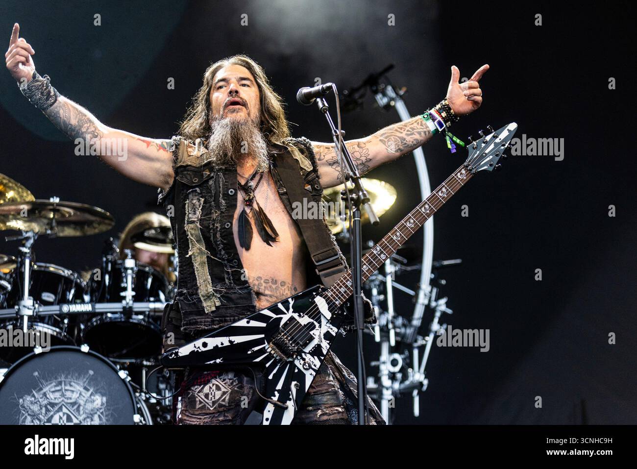 Robb Flynn of Machine Head performs during Louder Than Life music ...