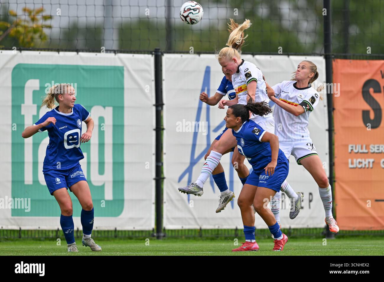 Linde Veefkind (25) of OHL pictured fighting for the ball with Anissa ...