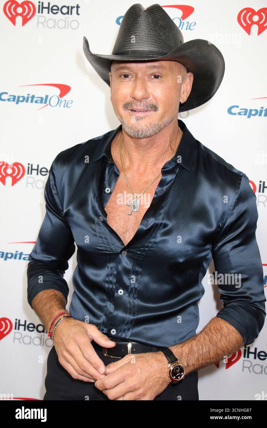 Photo by: Raoul Gatchalian/STAR MAX/IPx 2025 9/20/25 Tim McGraw at the ...