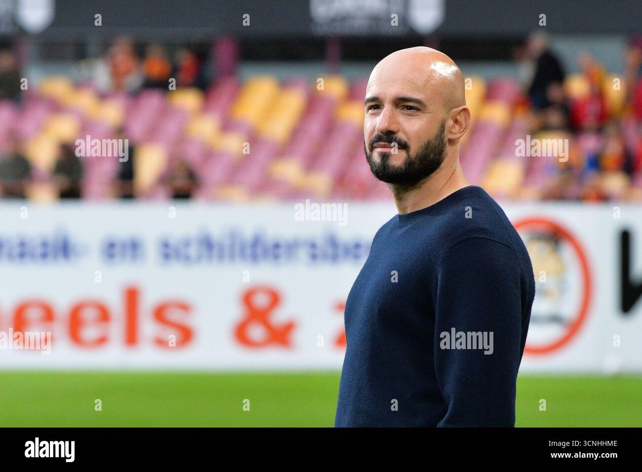 Cercle's head coach Onur Cinel pictured during a soccer match between ...