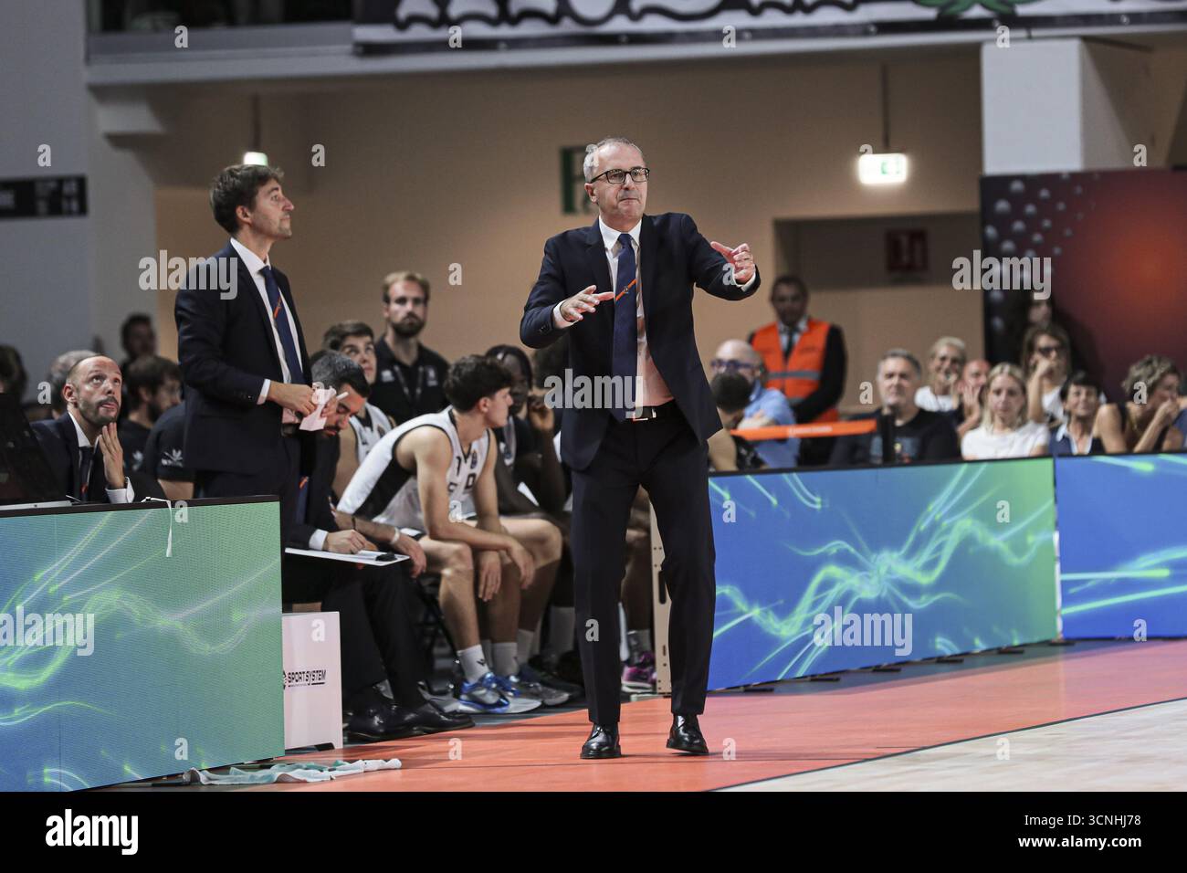 Mario Fioretti (head coach Bertram Derthona Basket Tortona) during ...