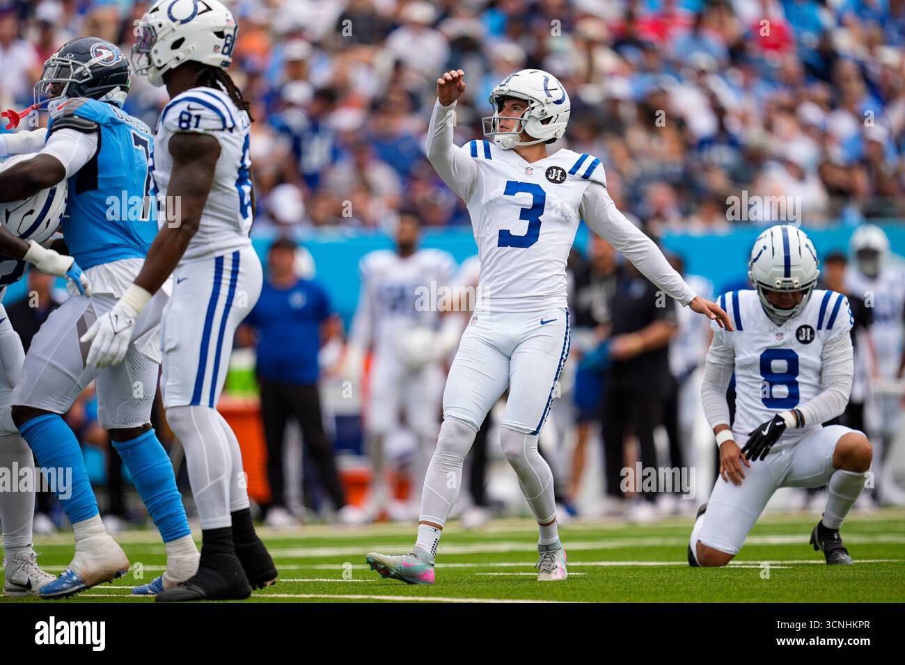 Indianapolis Colts kicker Spencer Shrader (3) kicks a field goal ...