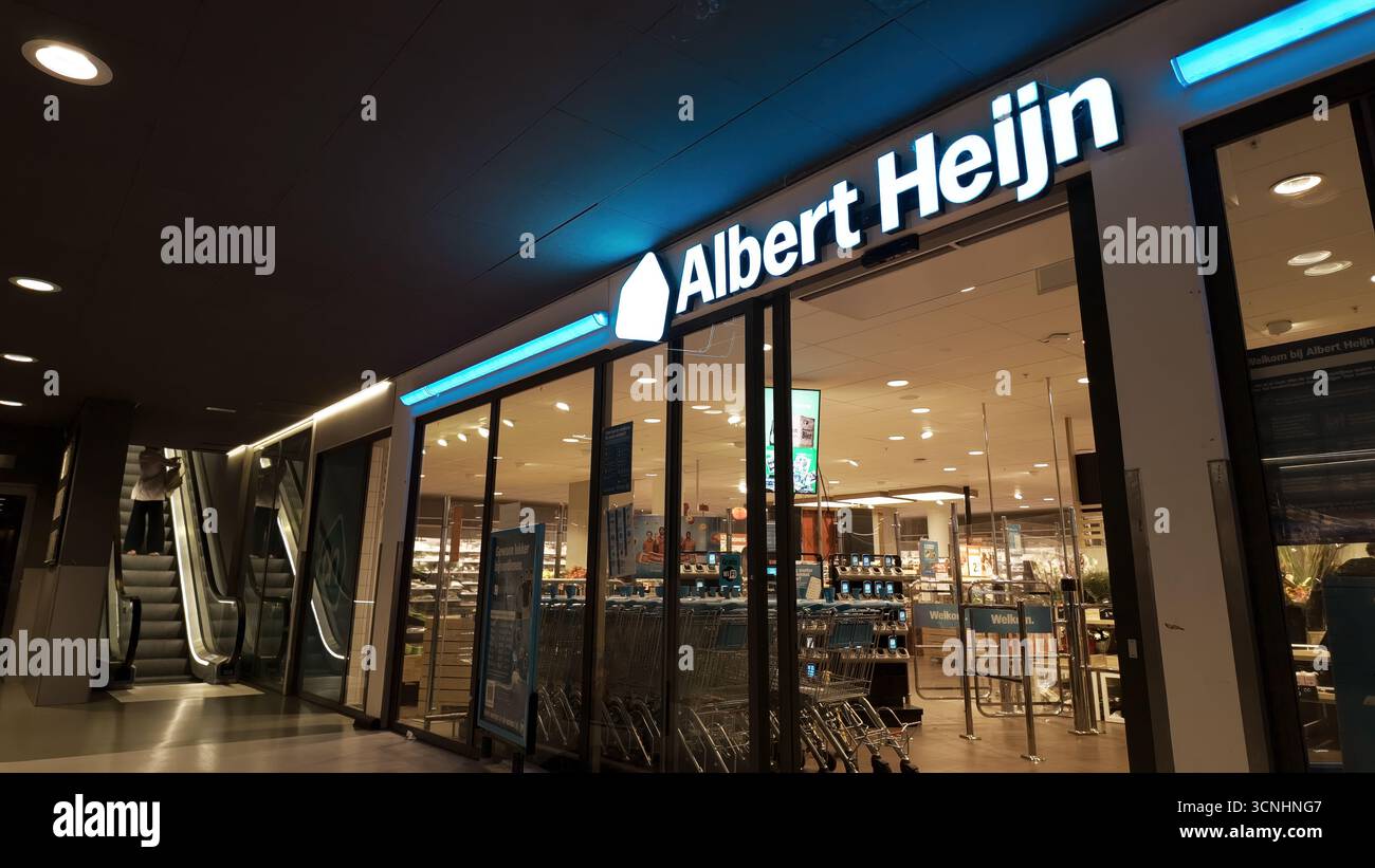 ROTTERDAM, NETHERLANDS - SEPTEMBER 13, 2025 - Albert Heijn supermarket ...