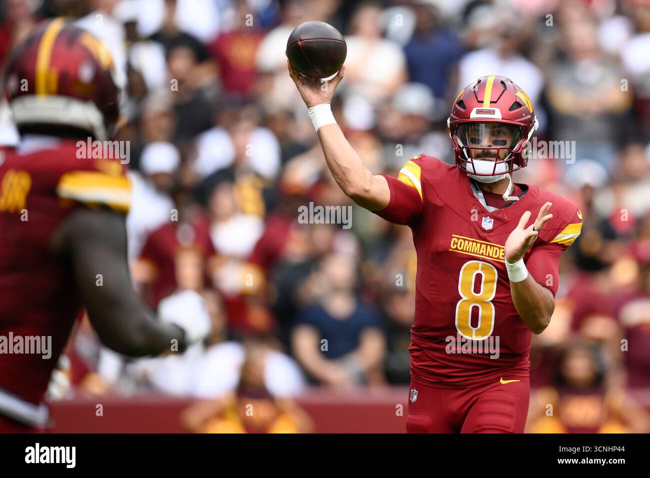 Washington Commanders quarterback Marcus Mariota (8) throws during the ...