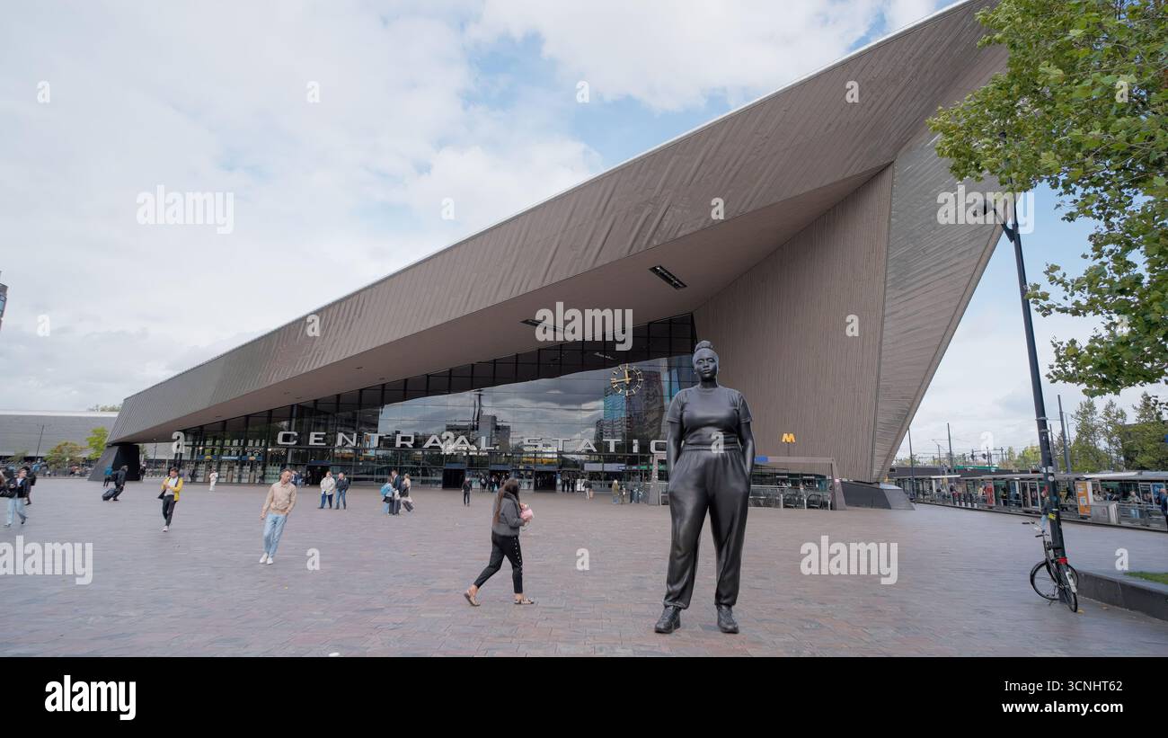 ROTTERDAM, NETHERLANDS - SEPTEMBER 13, 2025 - Statue of a woman ...