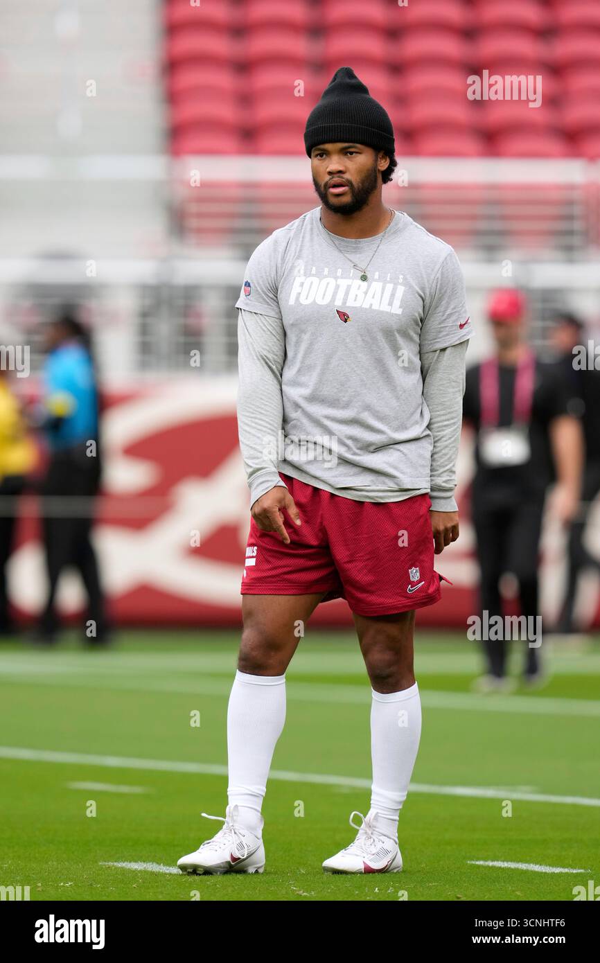 Arizona Cardinals quarterback Kyler Murray warms up prior to an NFL ...