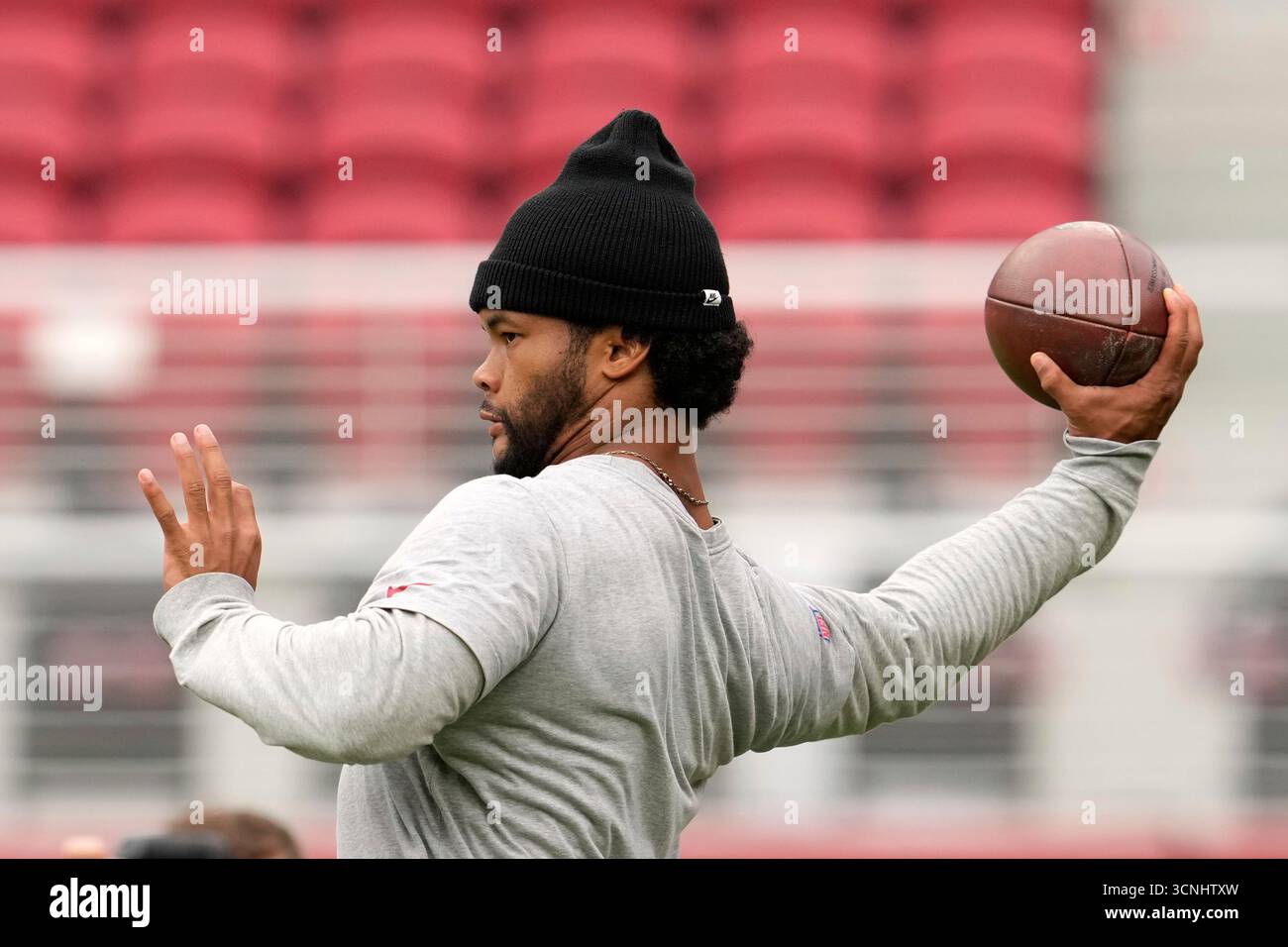 Arizona Cardinals quarterback Kyler Murray warms up prior to an NFL ...