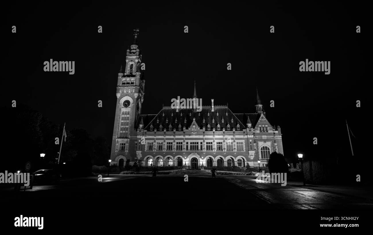 Peace justice monument Black and White Stock Photos & Images - Alamy