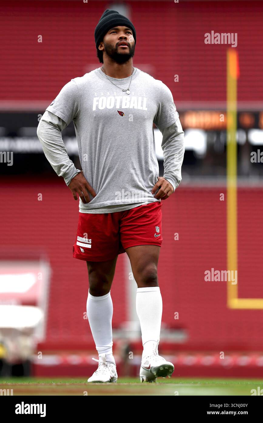 Arizona Cardinals quarterback Kyler Murray (1) warms up during an NFL ...