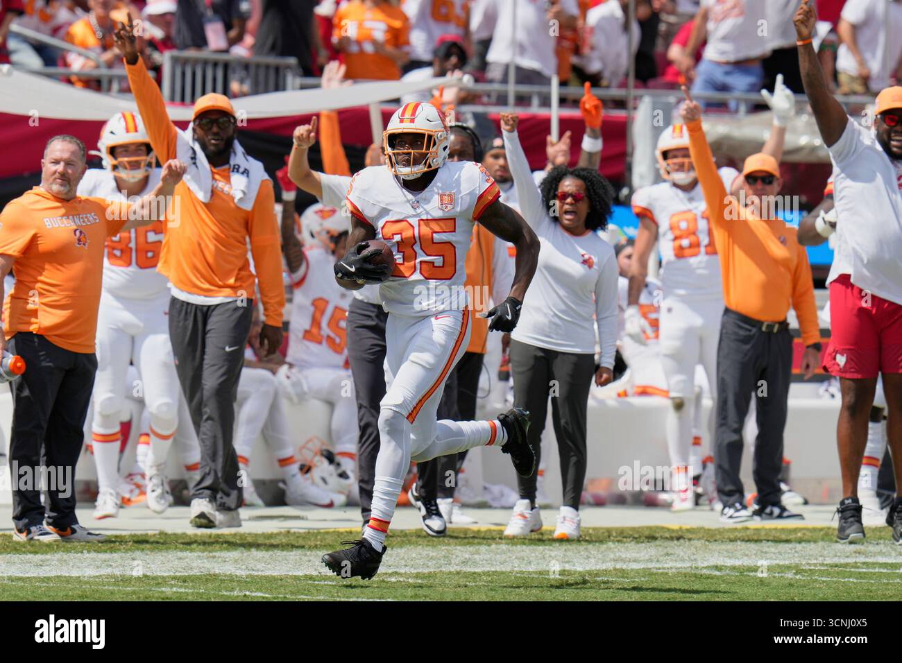 Tampa Bay Buccaneers cornerback Jamel Dean (35) runs for a touchdown ...