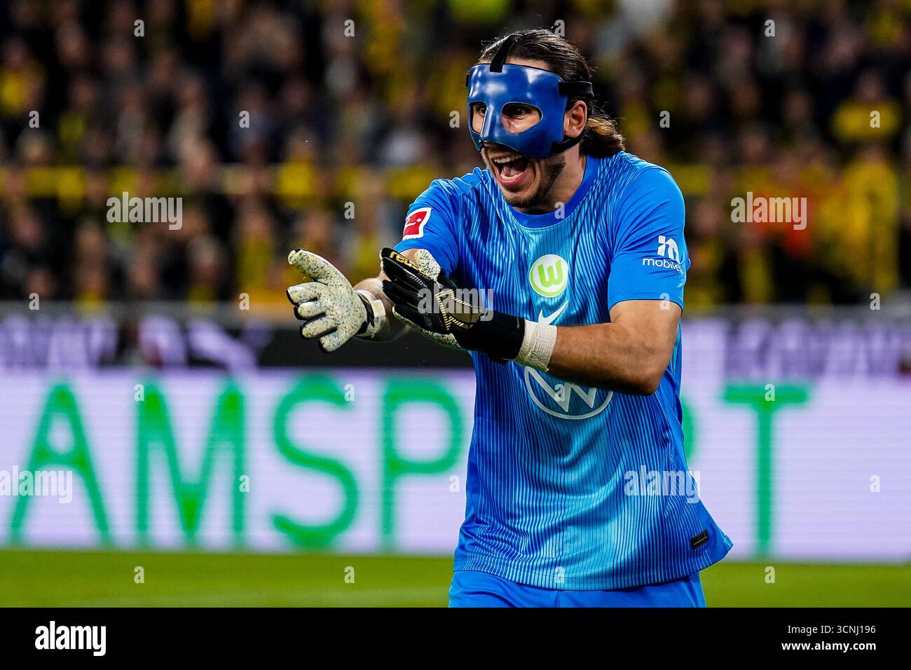 DORTMUND, GERMANY - SEPTEMBER 21: VfL Wolfsburg goalkeeper Kamil ...