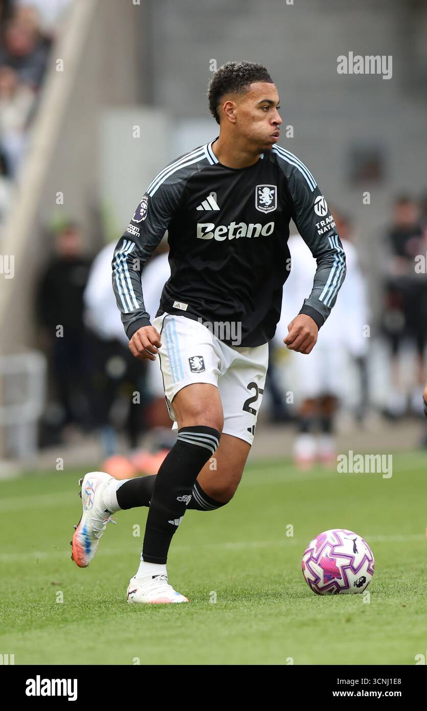 Sunderland, England, 21st September 2025. Morgan Rogers of Aston Villa ...