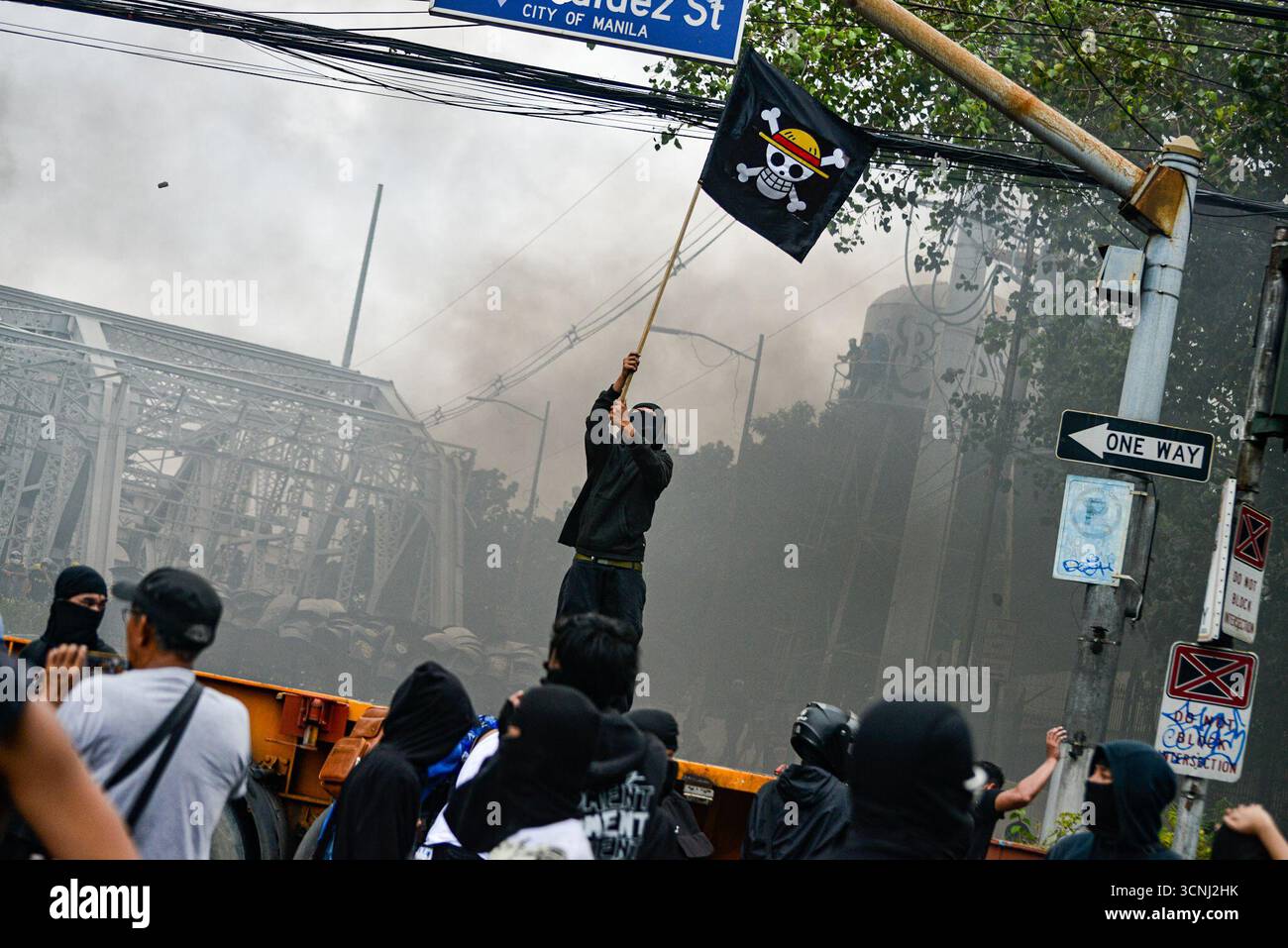 One piece flag protests hi-res stock photography and images - Alamy