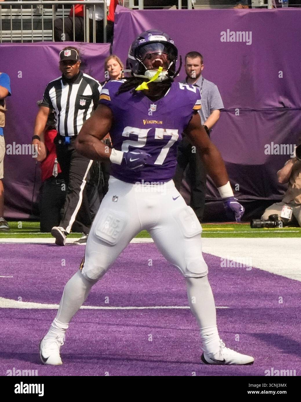 Minnesota Vikings running back Jordan Mason celebrates a touchdown run ...