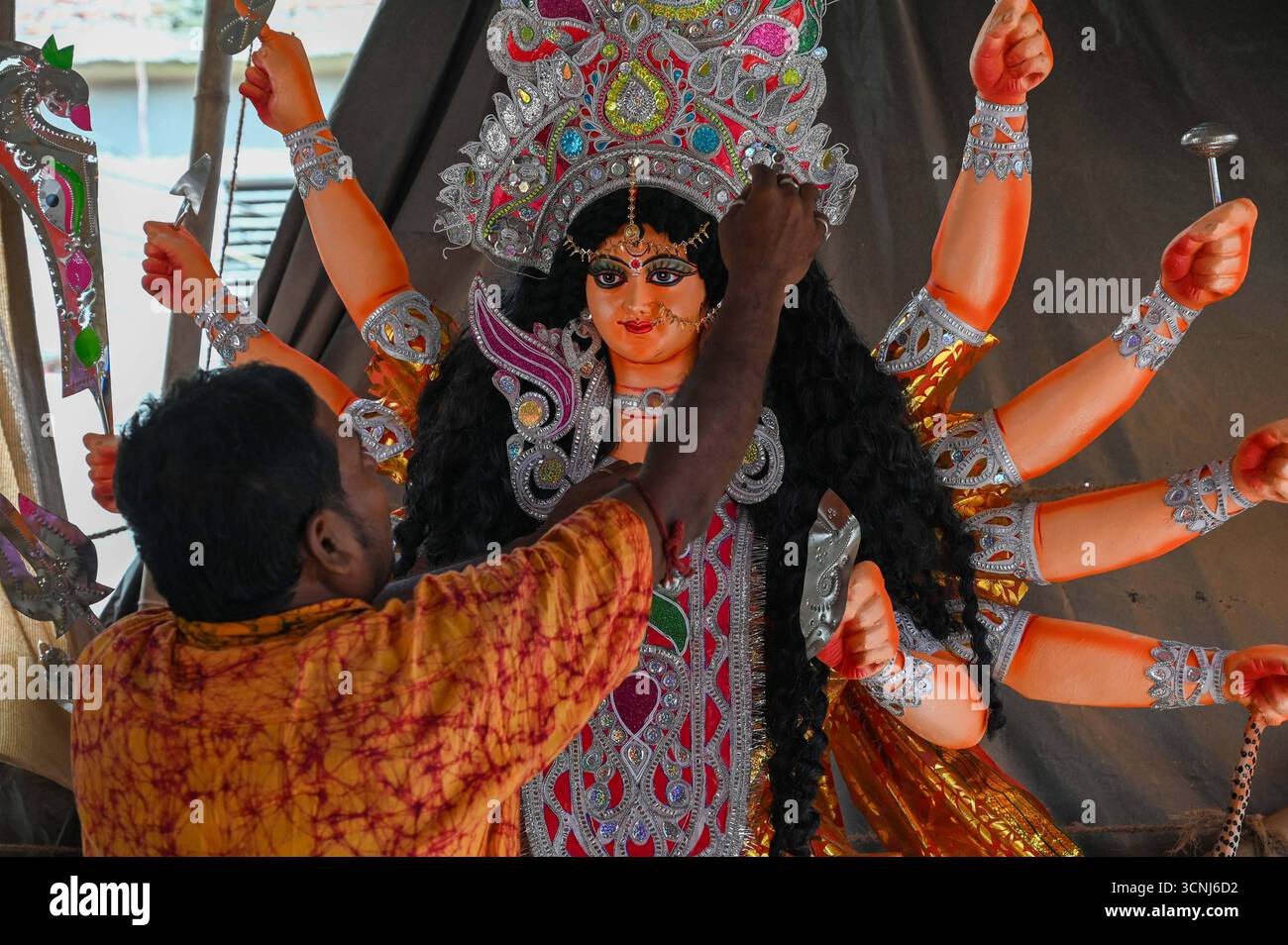 GURUGRAM, INDIA - SEPTEMBER 20: Artists from Murshidabad district of ...