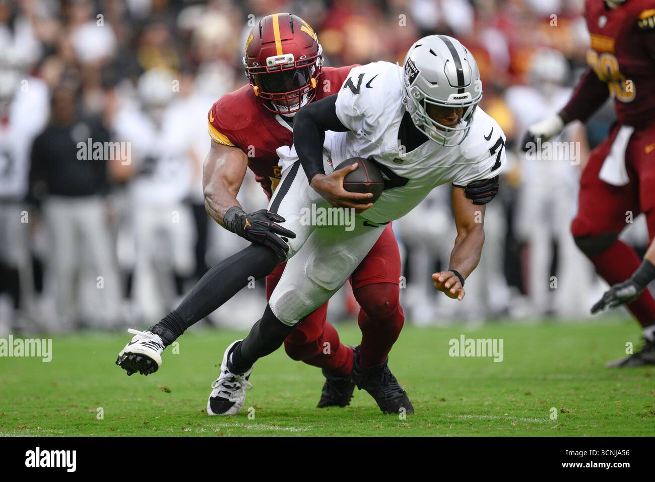 Washington Commanders linebacker Bobby Wagner (54) sacks Las Vegas ...