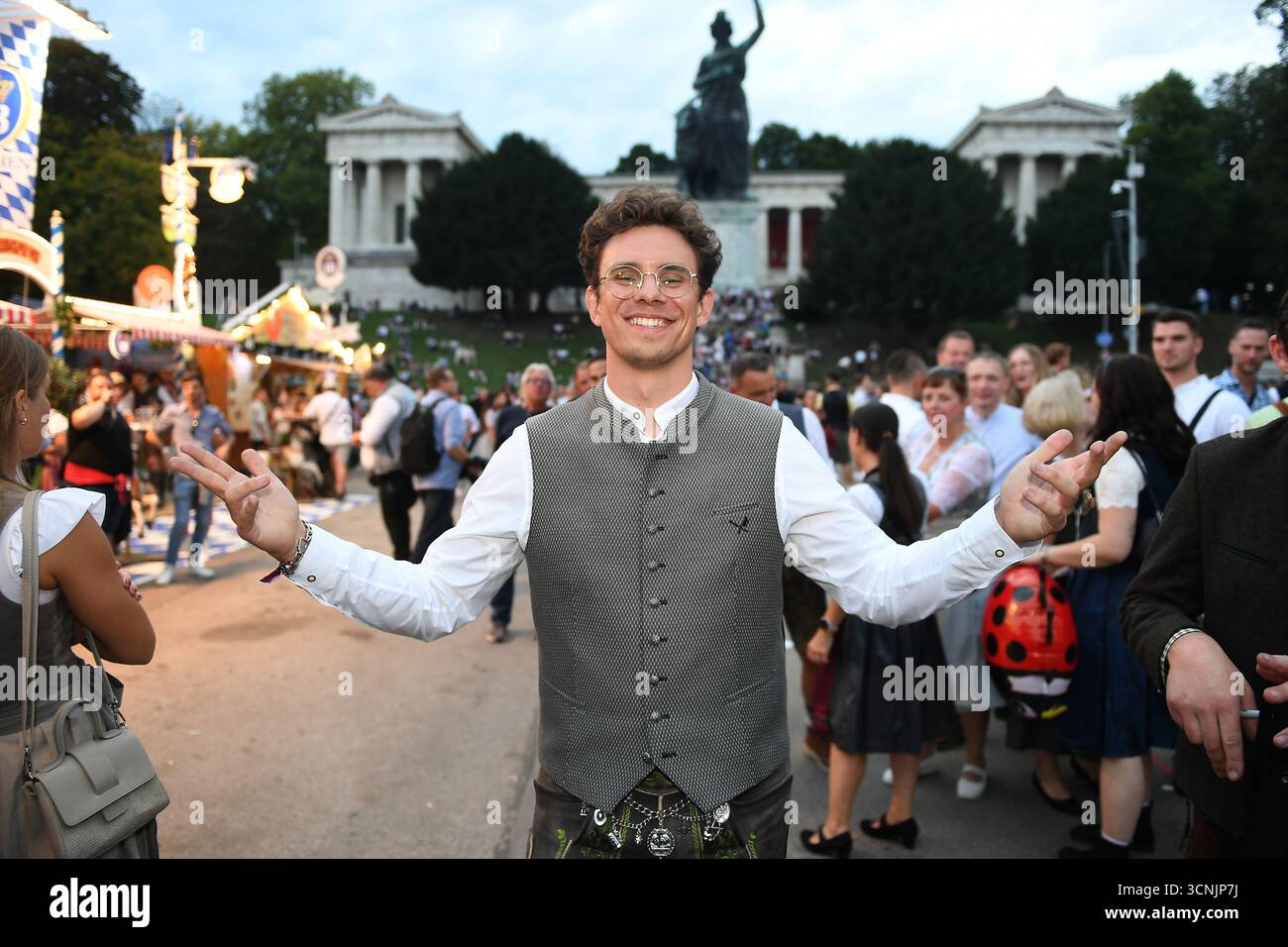 21 September 2025, Bavaria, Munich: Singer Tim Kamrad in front of the ...