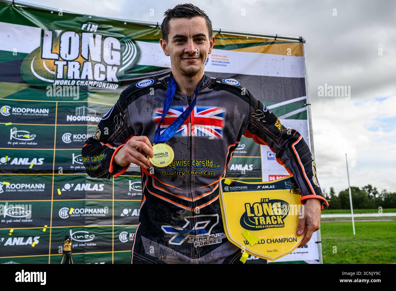 World Champion 2025: Zach Wajtknecht (109) of Great Britain during the ...