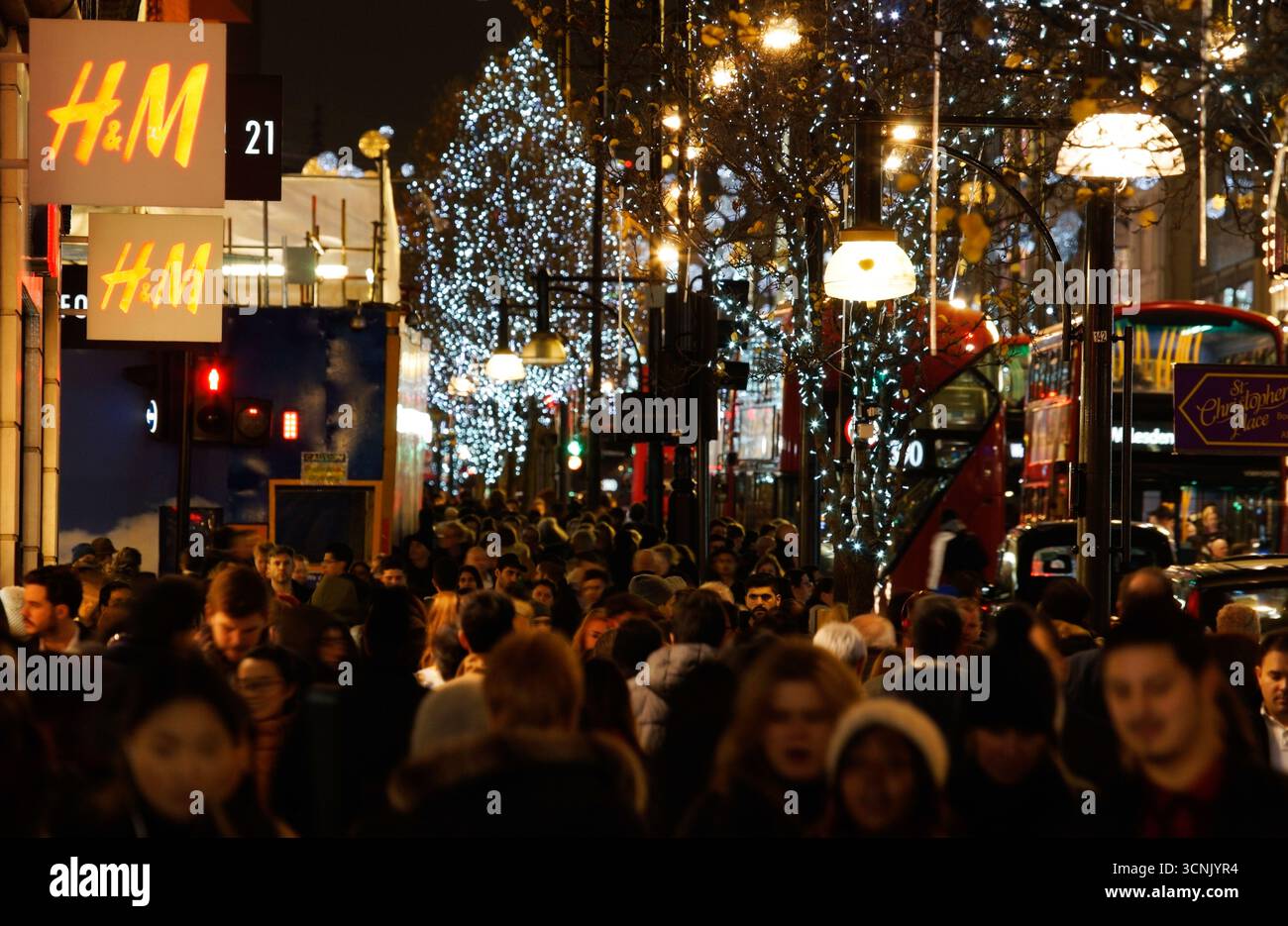 LONDON, UK. 12 DECEMBER, 2016. A large festive crowd fills Oxford ...