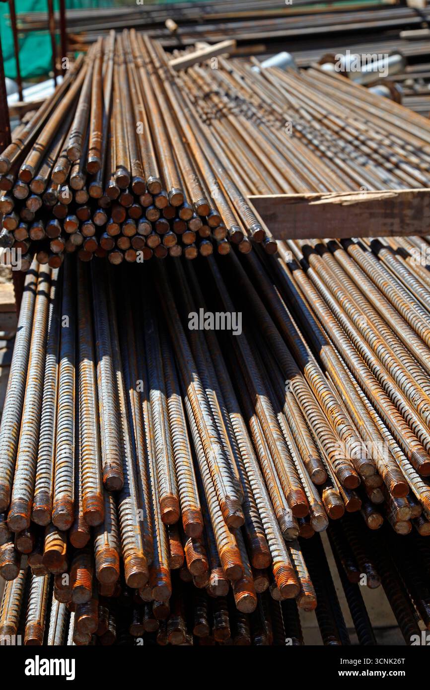 Rebar organised at the construction site Stock Photo - Alamy