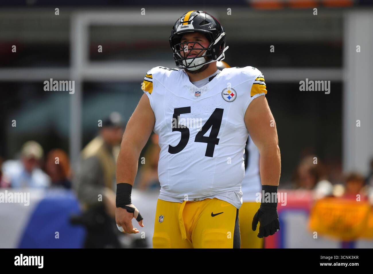 Pittsburgh Steelers center Zach Frazier (54) warms up before an NFL ...