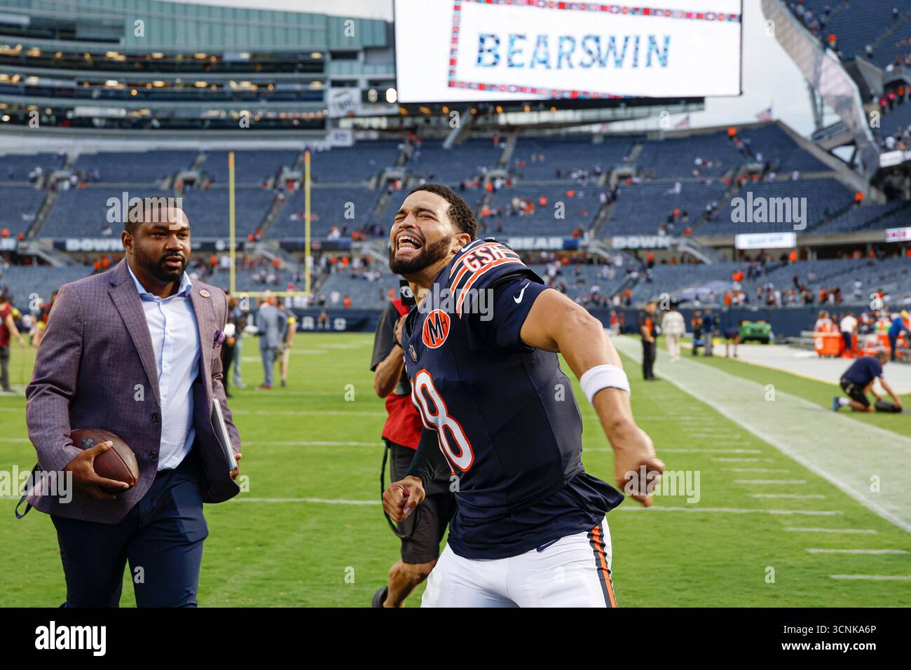 Chicago Bears quarterback Caleb Williams (18) celebrates team's win ...