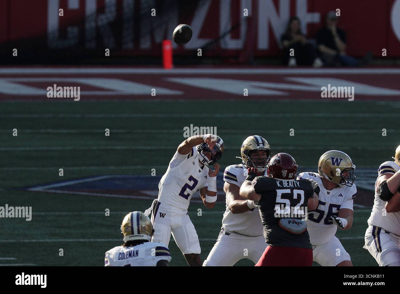 Washington quarterback Demond Williams Jr. (2) throws a pass during the ...