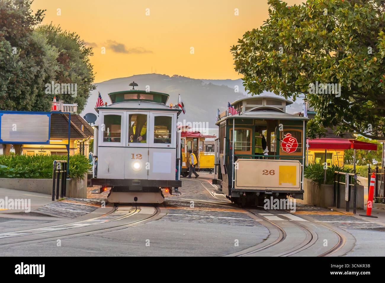 Cable car night in san hi-res stock photography and images - Alamy