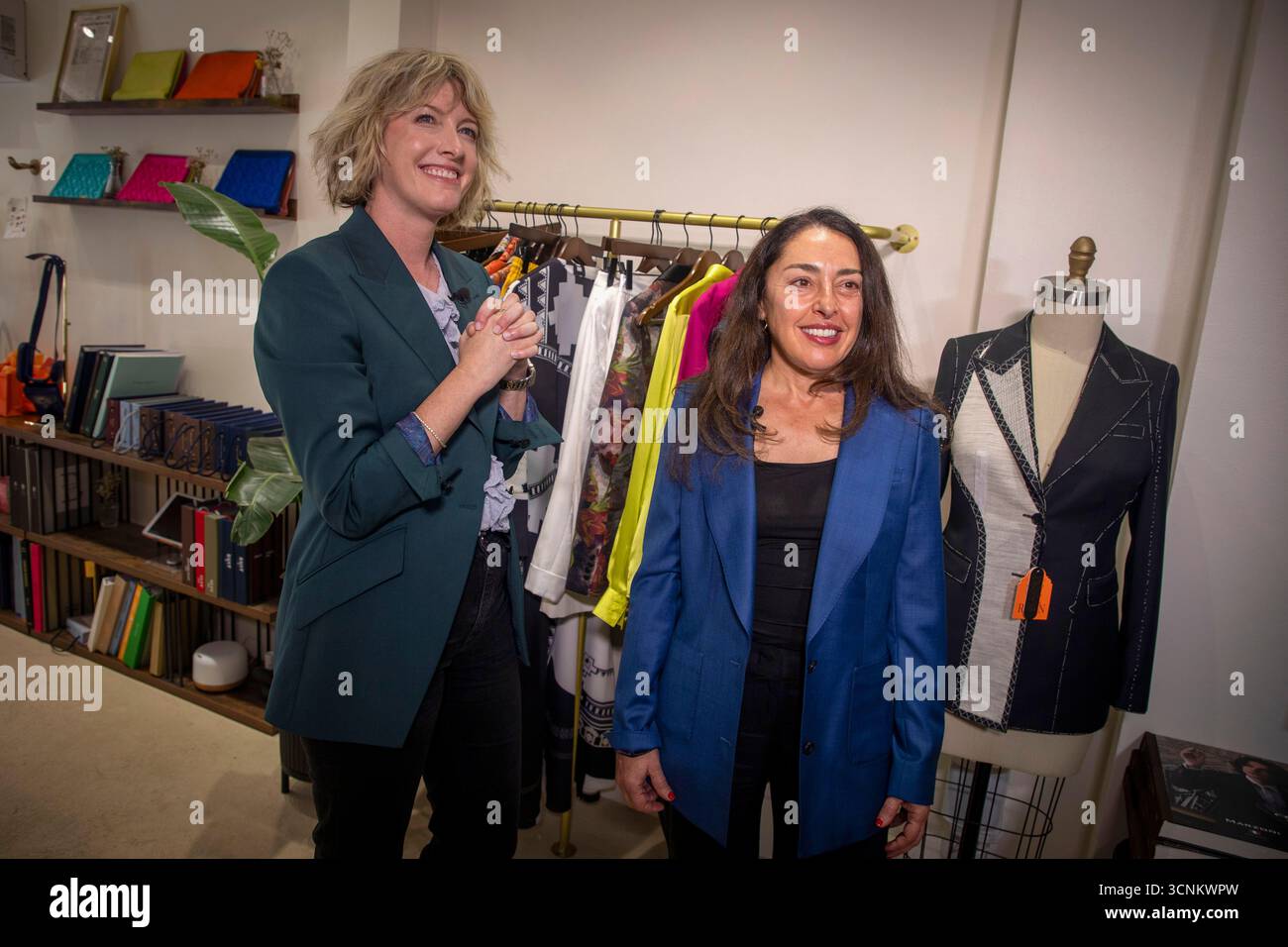 Stylist Natalie Tincher, left, and Deborah Borg discuss how to pull off ...