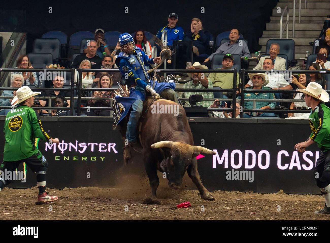 Nashville Stampede's Gusttavo Luiz da Silva rides Big Red Train in game ...