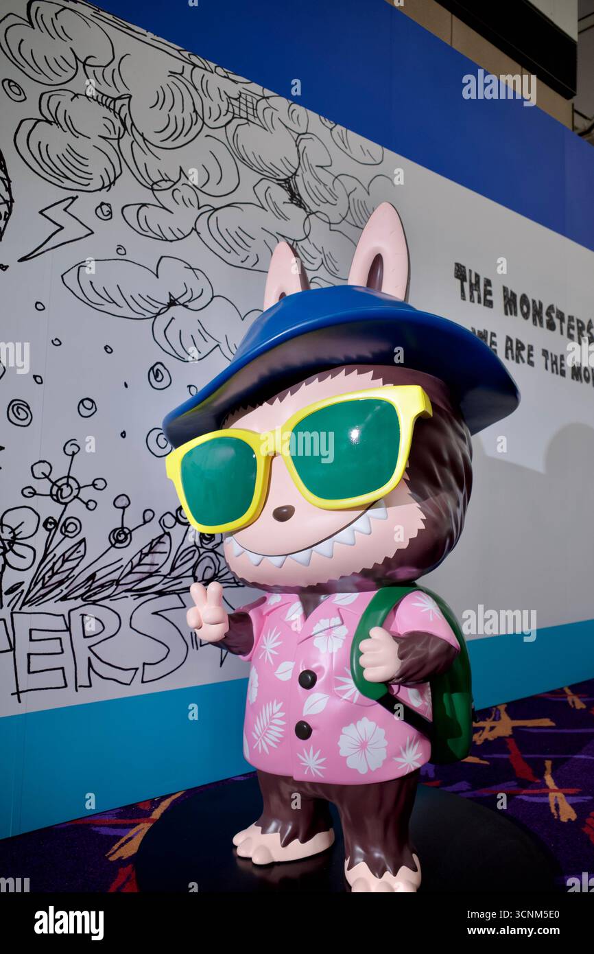 LABUBU In Hong Kong LABUBU, The Monsters player of POP MART sculpture ...