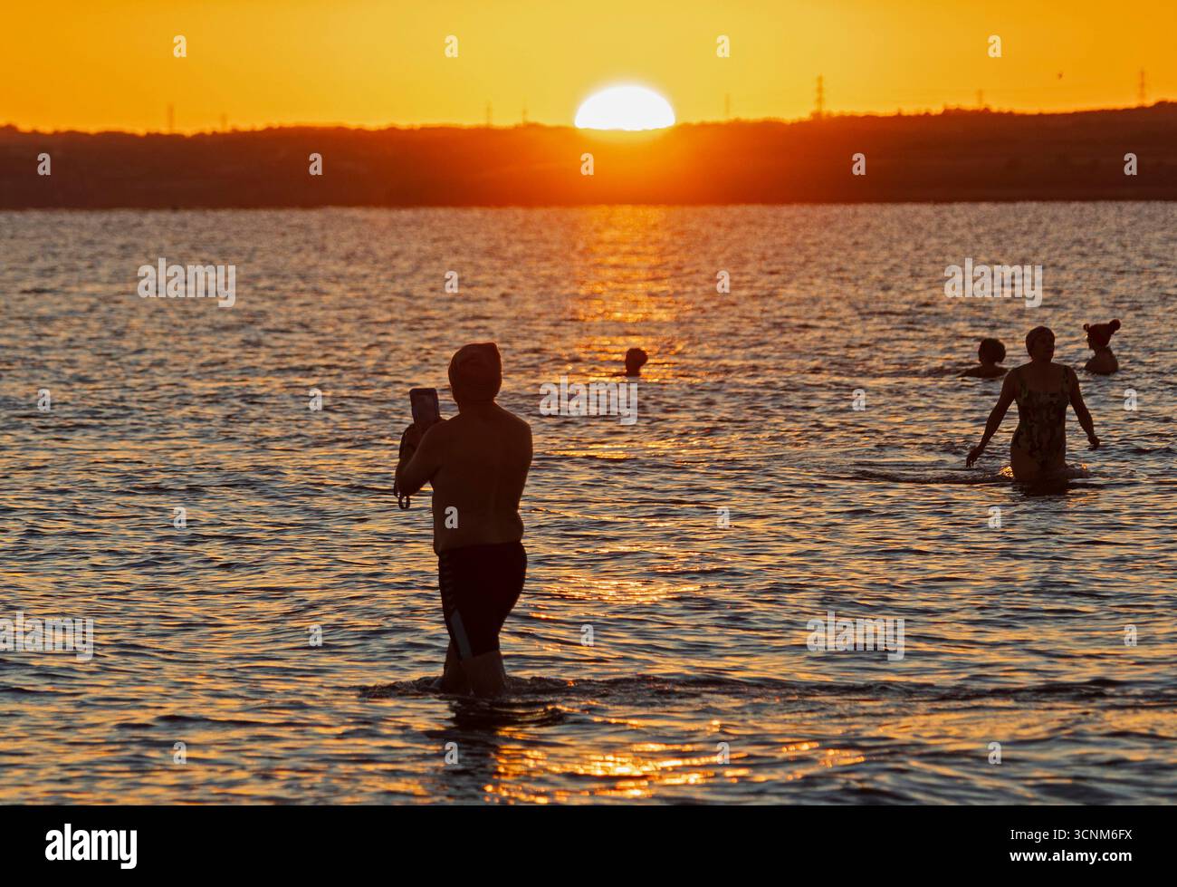 Portobello, Edinburgh, Scotland, UK. 22 September 2025. Equinox dip in ...