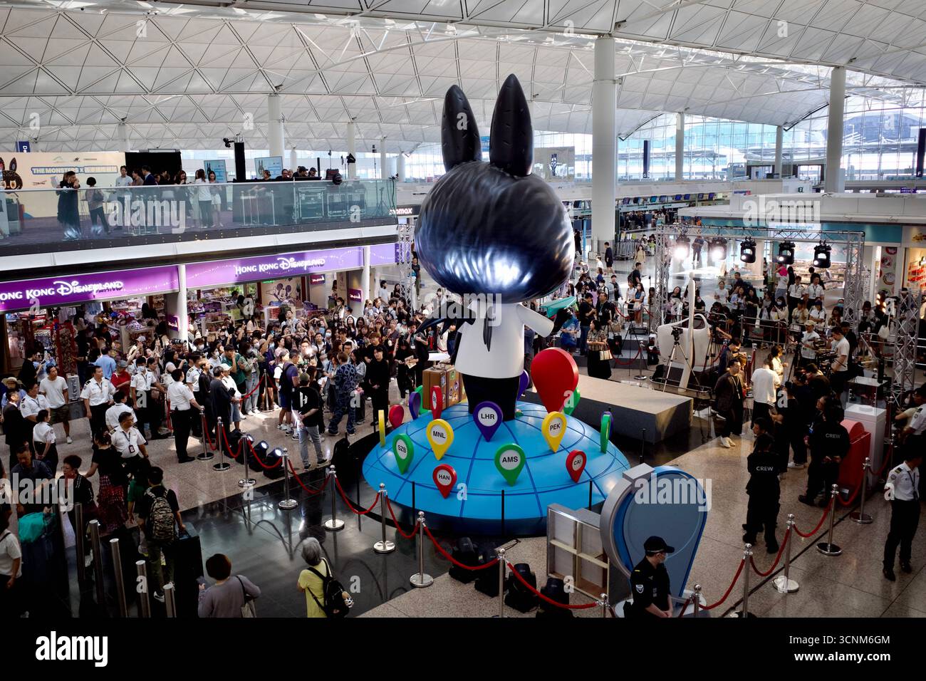 LABUBU In Hong Kong LABUBU, The Monsters player of POP MART sculpture ...