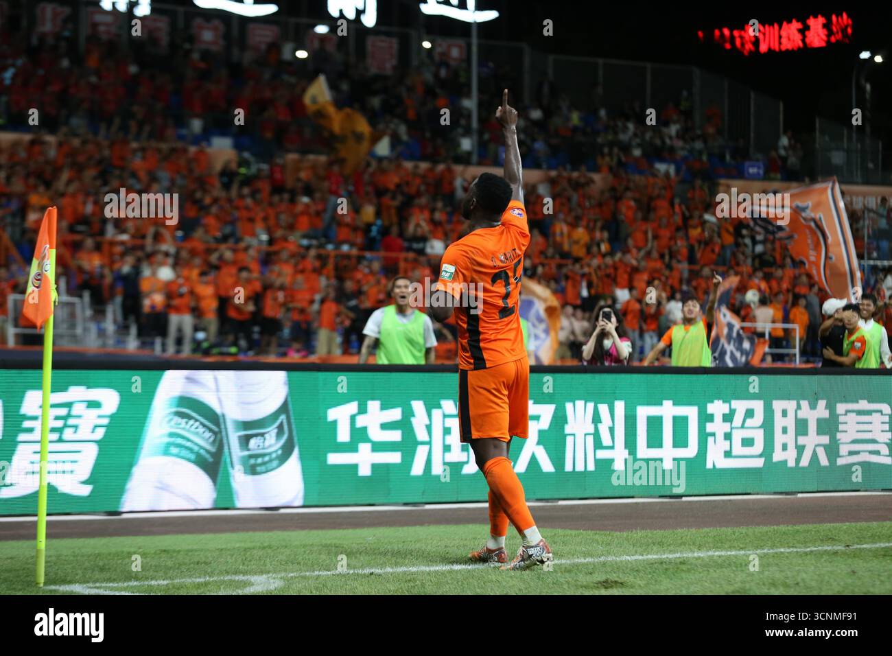 Yunnan Yunkun Football Club 1-1 draw Dalian Yingbo Football Club at the ...